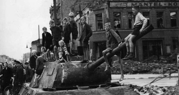 Heartbreaking Photos Of The Children Of World War II