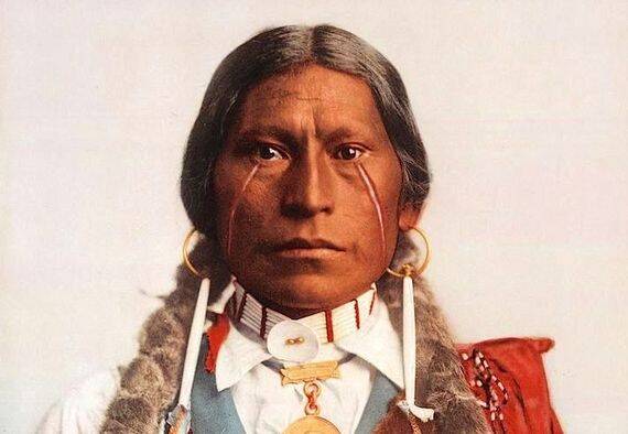 44 Colorized Native American Photos From A Century Ago