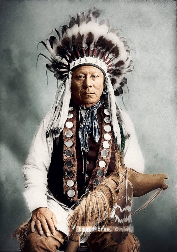 44 Colorized Native American Photos From A Century Ago