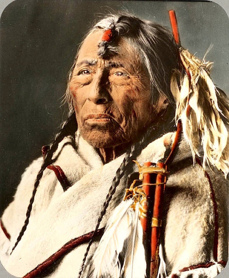 44 Colorized Native American Photos From A Century Ago