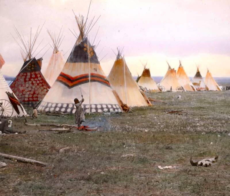 44 Colorized Native American Photos From A Century Ago