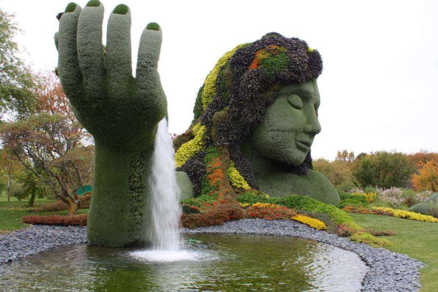 Inside The Montréal Botanical Garden In 33 Breathtaking Photos