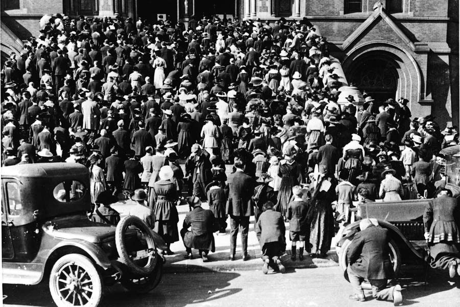 Spanish Flu Pandemic Photos That Capture The 1918 Outbreak