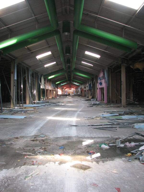 Inside America's Abandoned Malls, In 35 Haunting Photos