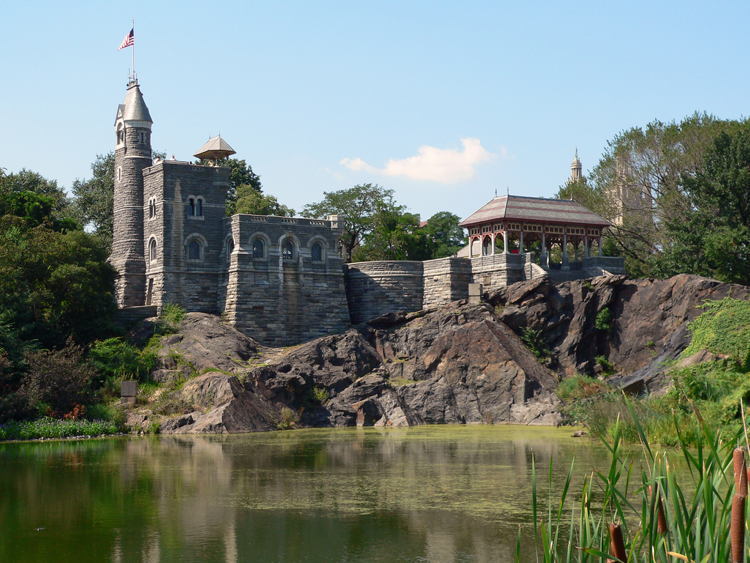 10 Spectacular New York Castles Fit For American Royalty
