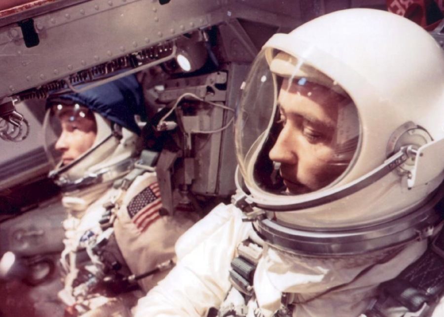 44 Vintage NASA Photos That Define The Space Age