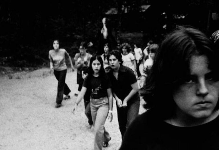 The Legend Of Slender Man, The Faceless Figure Who Preys On Children