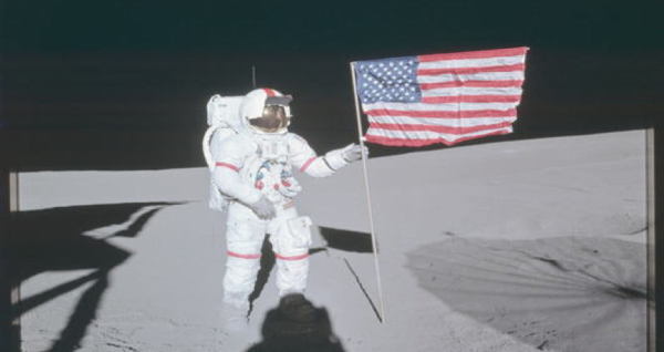 50 Of Our Favorite Photos From The Apollo Archives