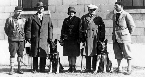 The First Guide Dog School Ever: Photos And Facts