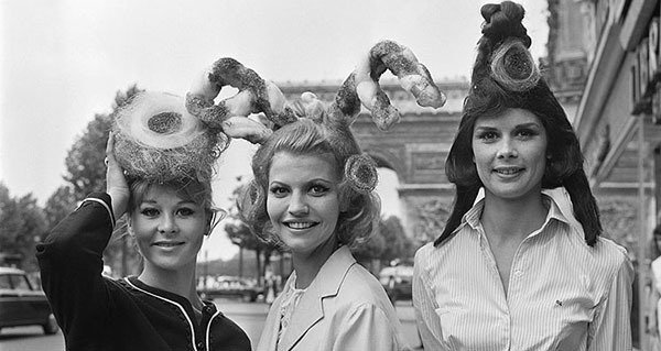 44 Spellbinding Pictures Of Paris In The 1960s