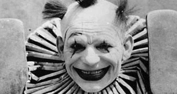 Nightmare-Inducing Vintage Photos We Can't Explain