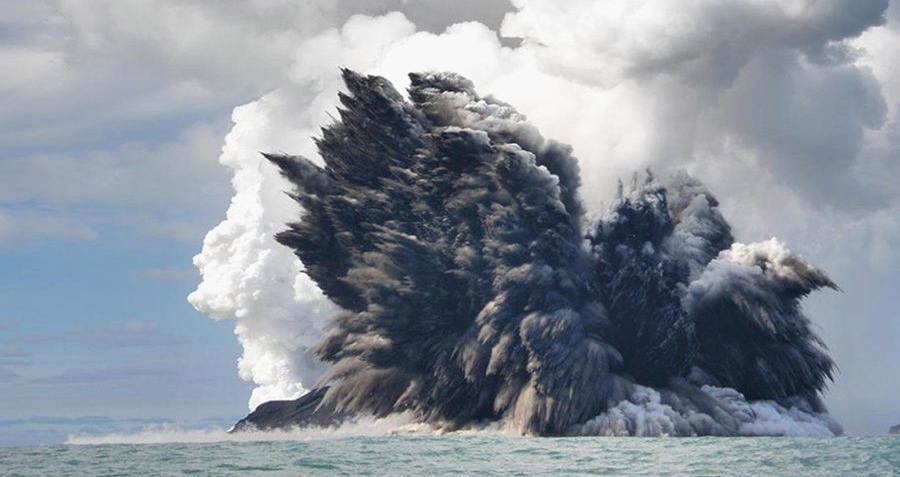 Volcanic Eruptions: Pictures Guaranteed To Blow Your Mind