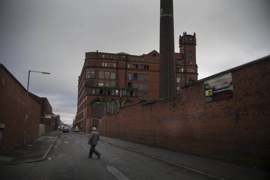 37 Haunting Photos Of Abandoned Places Across The UK