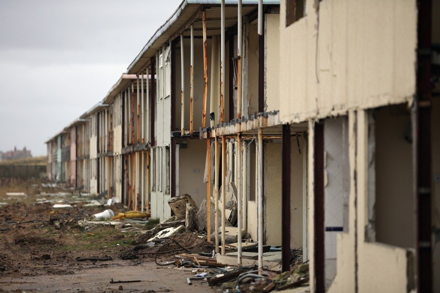 37 Haunting Photos Of Abandoned Places Across The UK