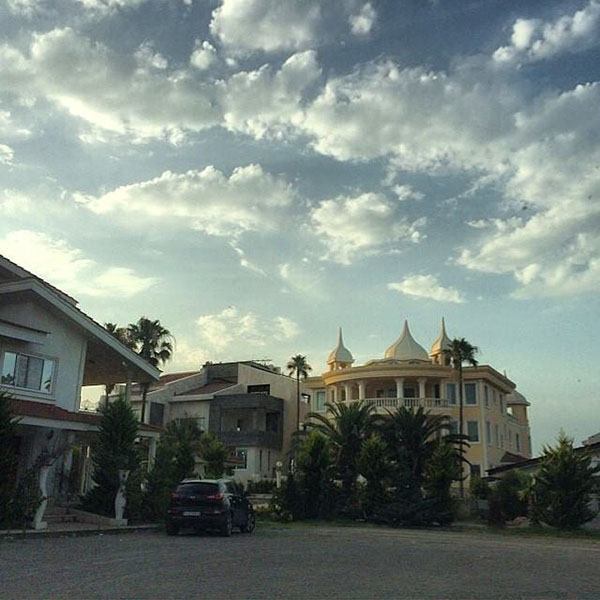 Rich Kids Of Tehran: 15 Of The Most Outlandish Photos