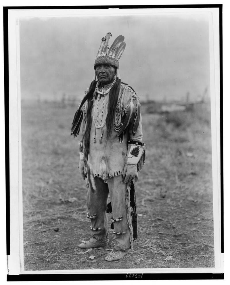 44 Native American Pictures Taken By Edward Curtis In The Early 1900s