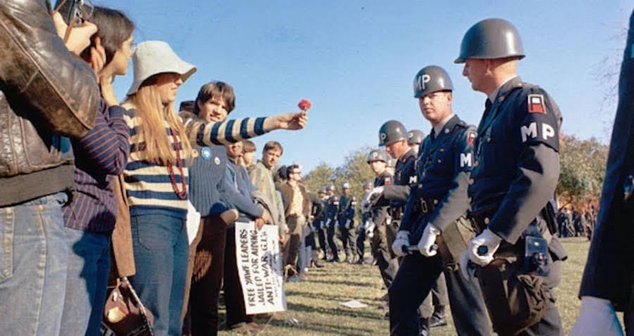 66 Photos From The 1960s, Modern History's Most Iconic Decade