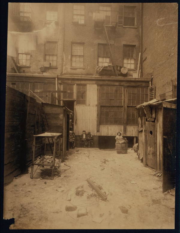 New York's Turn-Of-The-Century Immigrant Slums, In Photos