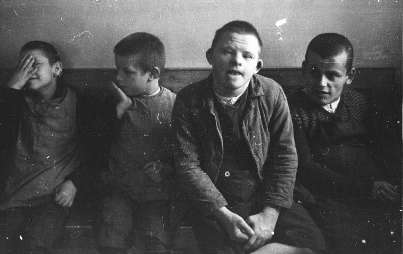 Holocaust Photos: 44 Heartrending Images Of Tragedy And Perseverance
