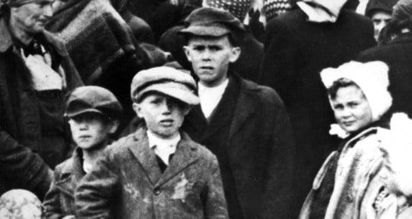 Holocaust Photos: 44 Heartrending Images Of Tragedy And Perseverance