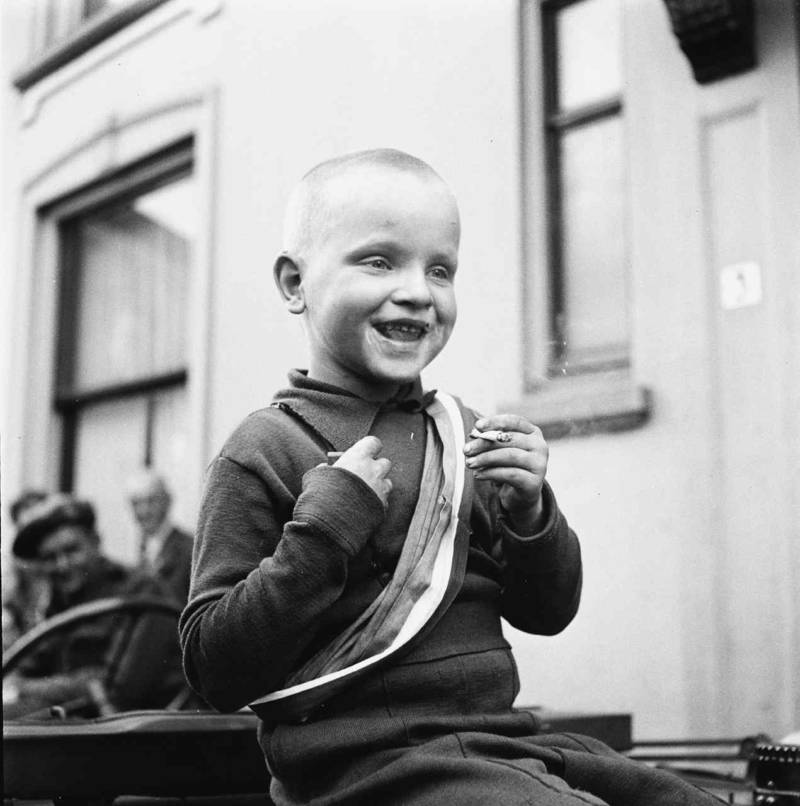Kids Smoking: Vintage Photos Of Children Puffing On Cigarettes