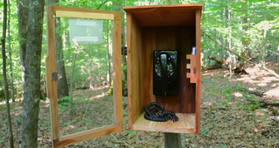 Wind Phone: The Device For 'Calling' Deceased Loved Ones