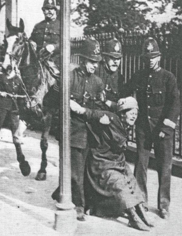 38 Photos That Reveal The Militant Side Of The Suffrage Movement