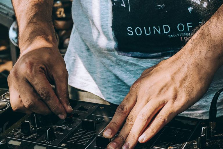 The Science Behind Music: 5 Weird Brain Reactions Explained