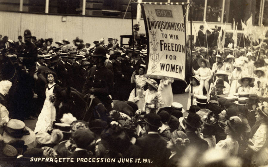 38 Photos That Reveal The Militant Side Of The Suffrage Movement