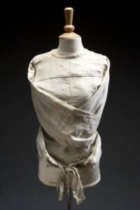 Inside History's Worst Mental Asylums In 44 Disturbing Images