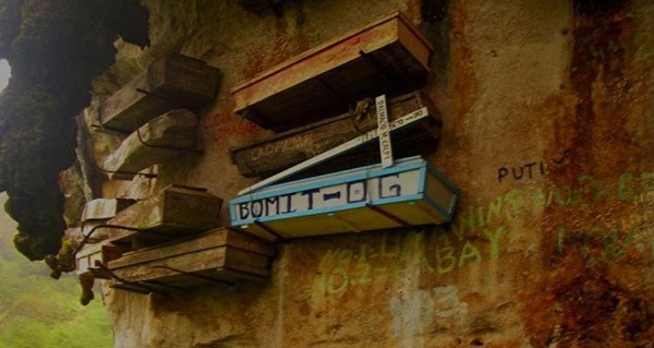 The Bizarre Hanging Coffins Of China And The Philippines