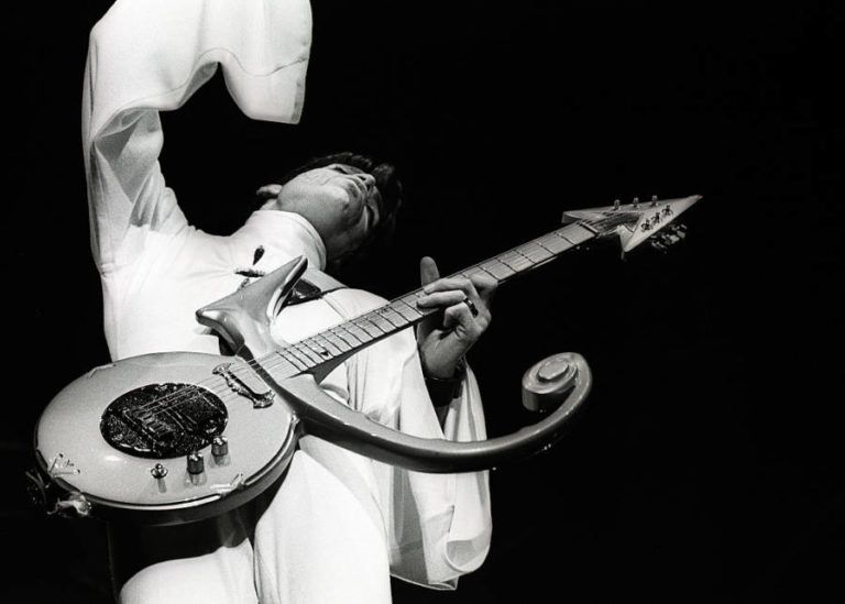 Prince Photos: 45 Dazzlingly Stylish Images Onstage And Off