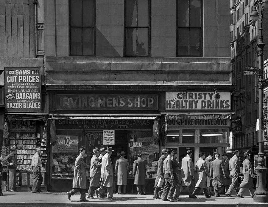 26 Gorgeous Todd Webb Street Scenes Of Post-World War II New York