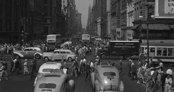 26 Gorgeous Todd Webb Street Scenes Of Post-World War II New York