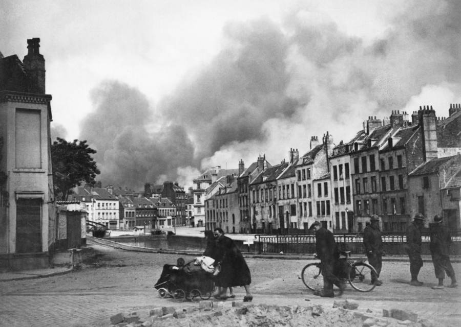 Dunkirk Evacuation: 33 Dramatic Photos Of The World War II Miracle