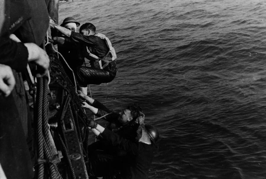 Dunkirk Evacuation: 33 Dramatic Photos Of The World War II Miracle