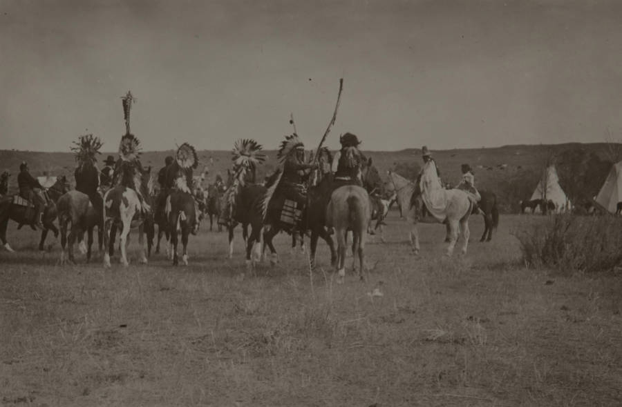 Crow Tribe: 50 Historic Photos From The Dying Days Of The Wild West