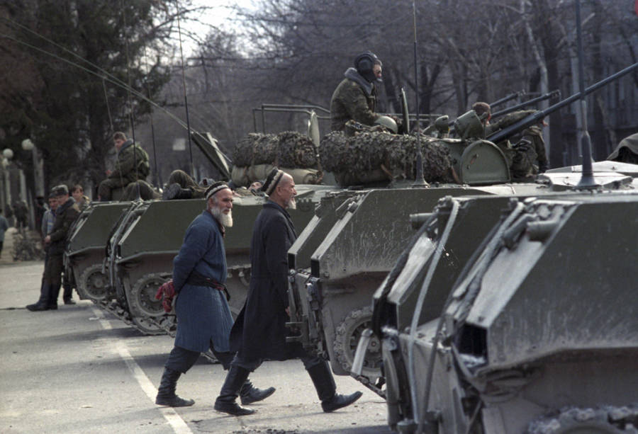The Fall Of The Soviet Union In 36 Rarely-Seen Photographs