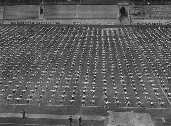 Fascist Italy: 44 Harrowing Photos Of Life Under Mussolini