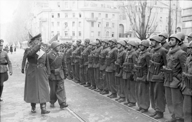 Fascist Italy: 44 Harrowing Photos Of Life Under Mussolini