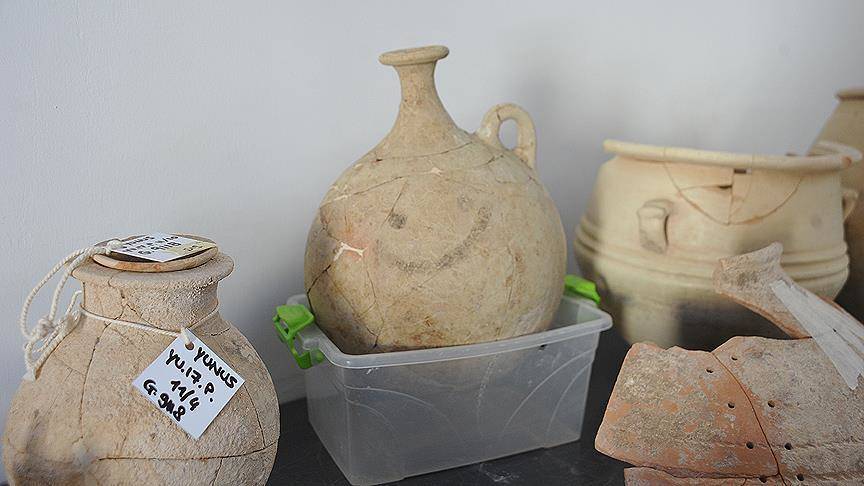World's Oldest "Smiley Face" Found On Ancient Jug In Turkey