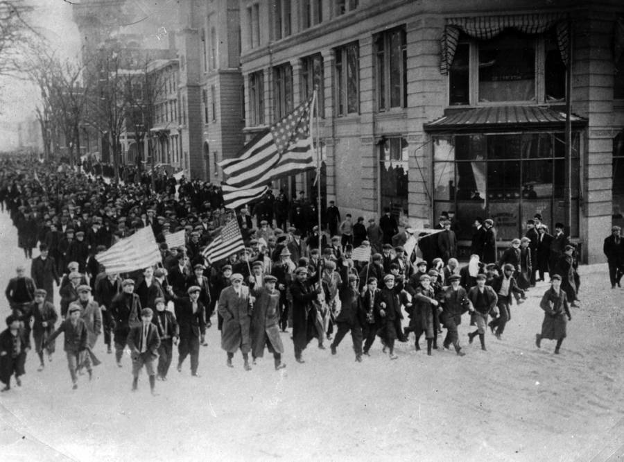 Labor Unions In America And Photos Of The Bloody Battle For Fair ...