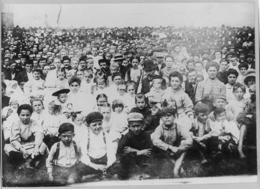 Labor Unions In America And Photos Of The Bloody Battle For Fair ...