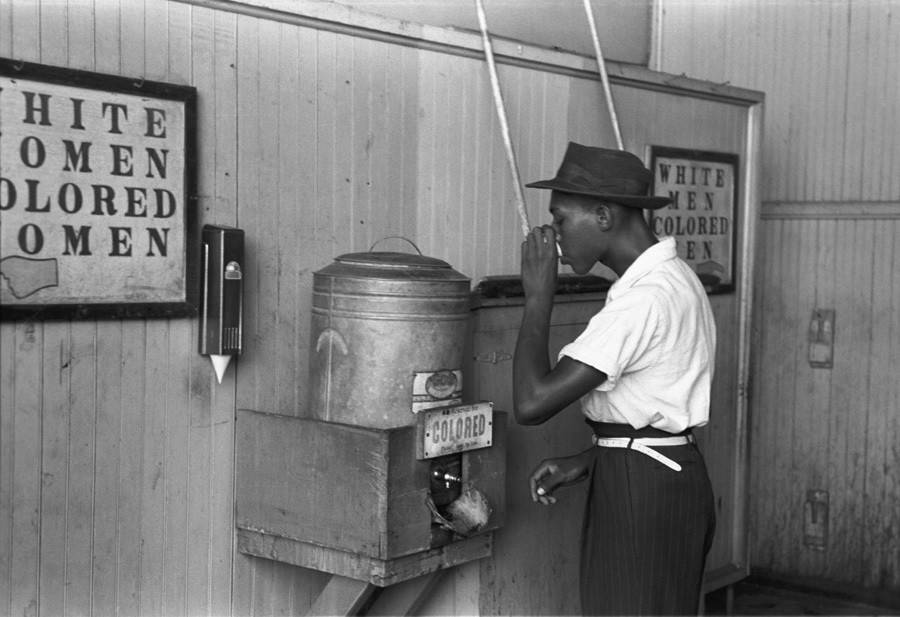 Segregation In America: 33 Powerful Historical Photos