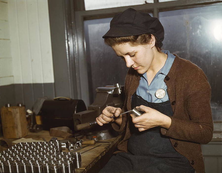 38 Photos Of The American Workers That Helped The Allies Win WWII