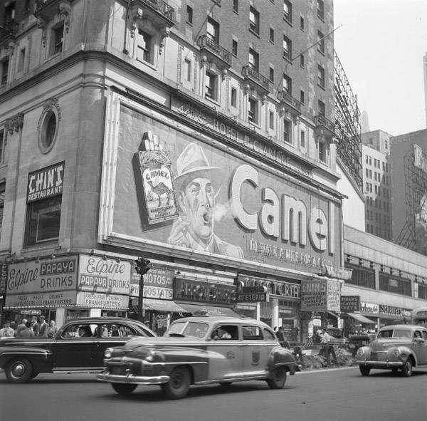 30 Vintage Photos Of Times Square Before It Fell Into Disrepair