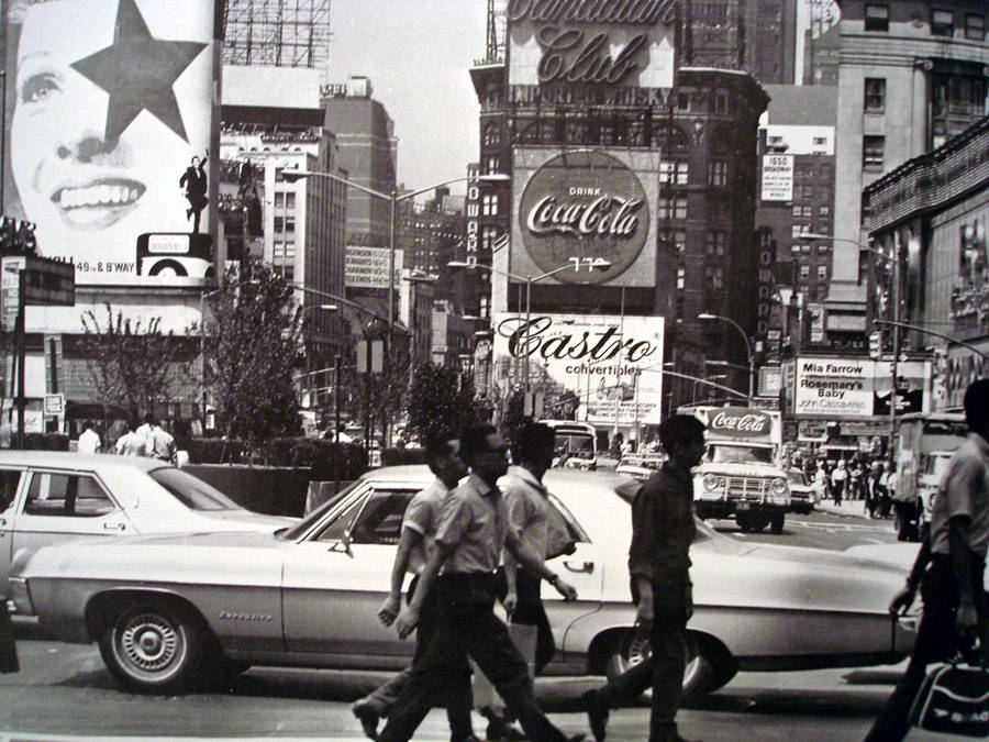 30 Vintage Photos Of Times Square Before It Fell Into Disrepair