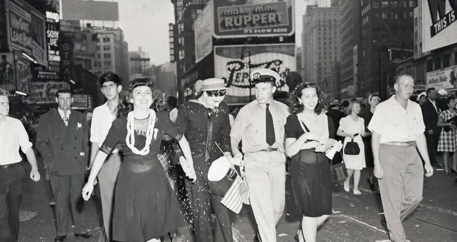 30 Vintage Photos Of Times Square Before It Fell Into Disrepair