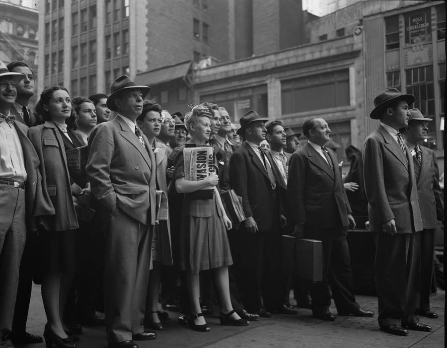 30 Vintage Photos Of Times Square Before It Fell Into Disrepair