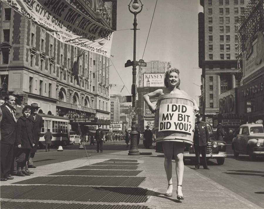 30 Vintage Photos Of Times Square Before It Fell Into Disrepair